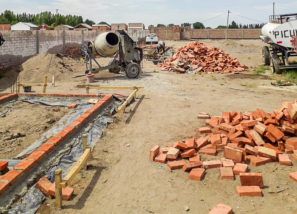 Picún Leufú: la construcción del Museo Paleontológico sigue avanzando